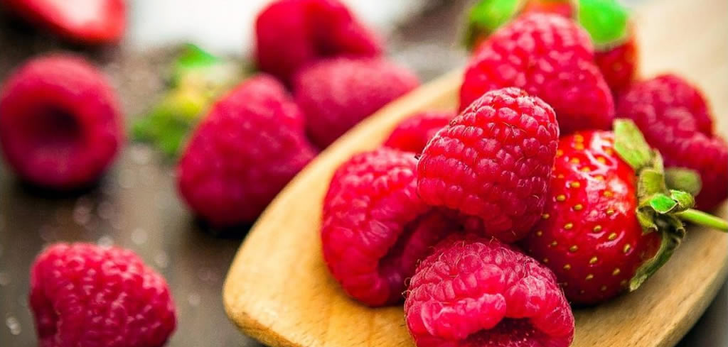 I BENEFICI DEI FRUTTI ROSSI – Benos